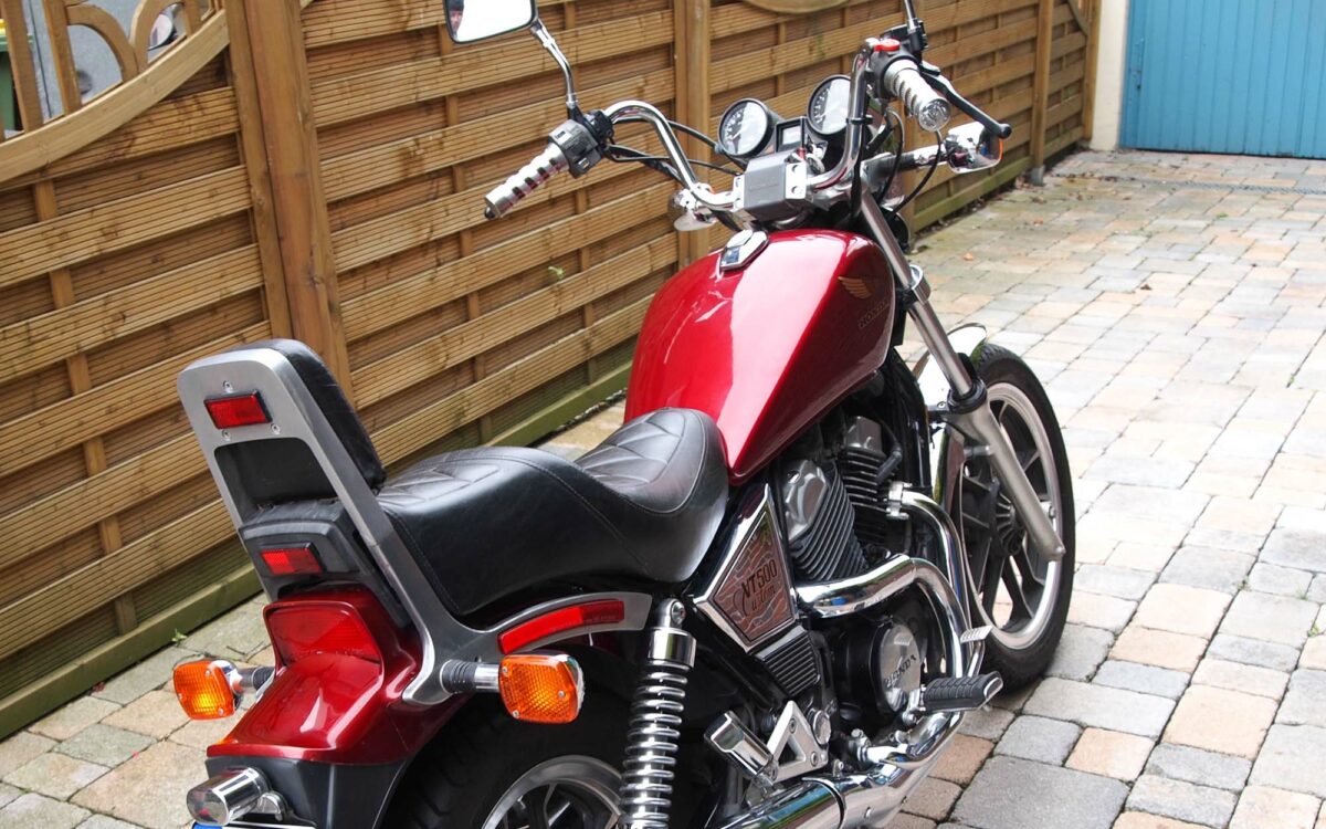 Umbau einer Honda VT 500 C zu einem 'Roadster'