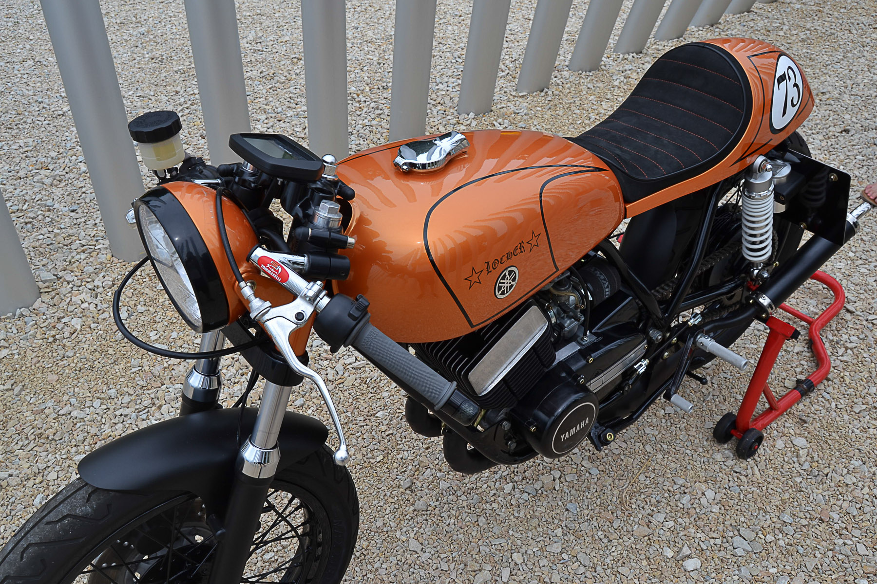 Yamaha RD 250 Cafe Racer – heiße “73” von Pascal Locher