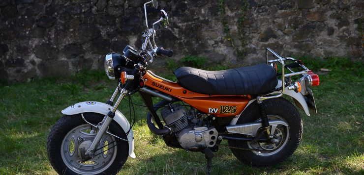 Suzuki RV 125 – auf zwei Gummibällen querfeldein