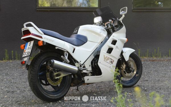 Honda VFR 750 F RC24 (1985-1989) – „Formel V“ für Victory