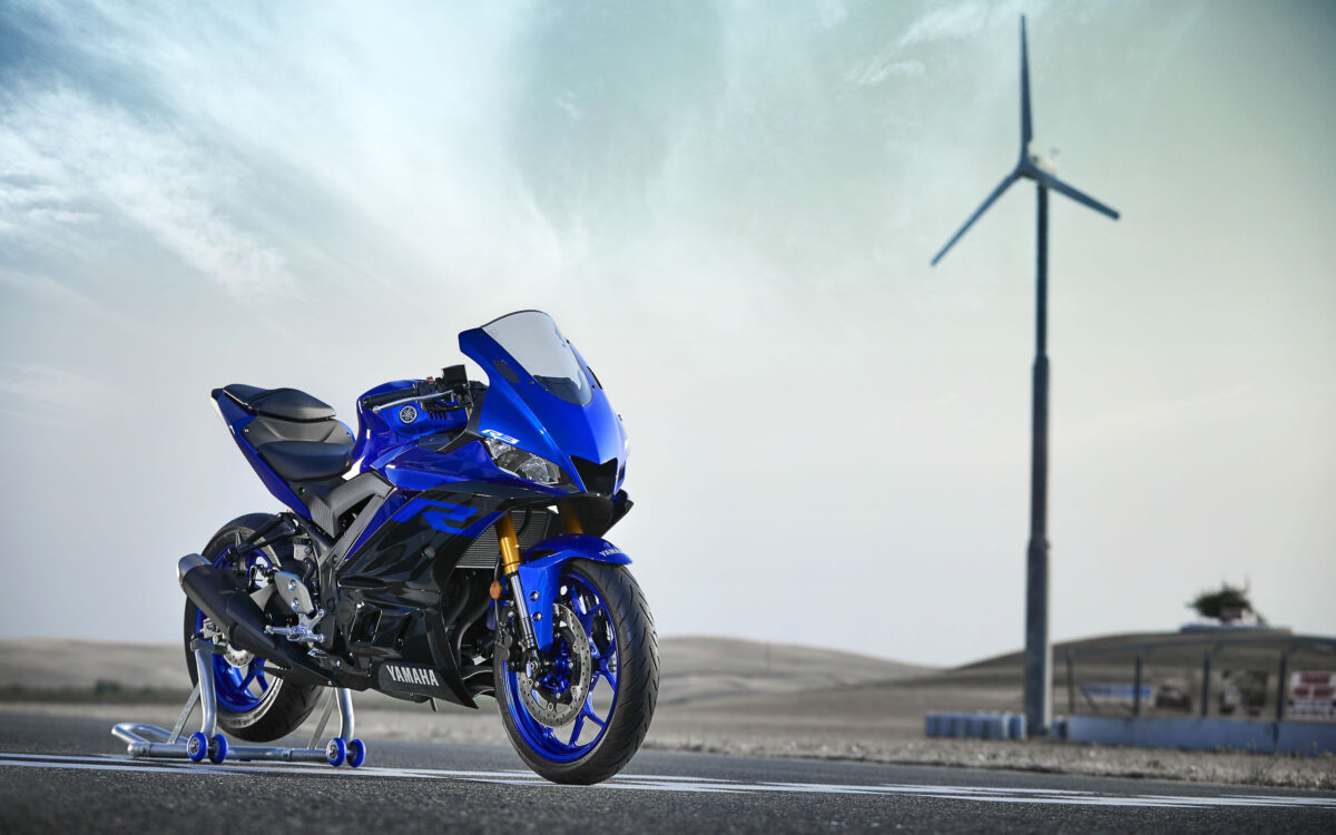 Yamaha YZF-R3 geht frisch überarbeitet an den Start