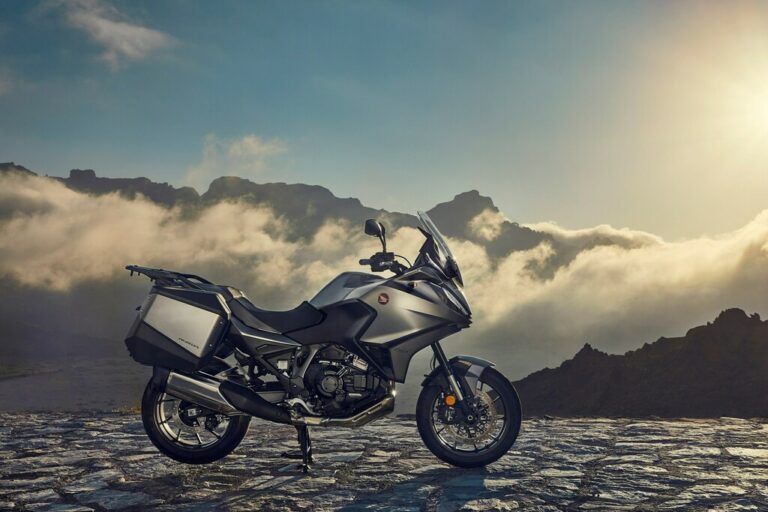 Honda NT 1100 – Reisetourer mit Offroad-Genen – Nippon-Classic.de