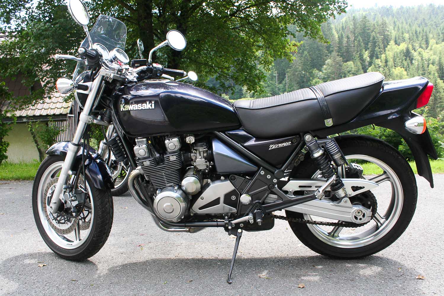 Kawasaki ZEPHYR 550 bis 1100 – Let the good times roll again - Nippon ...